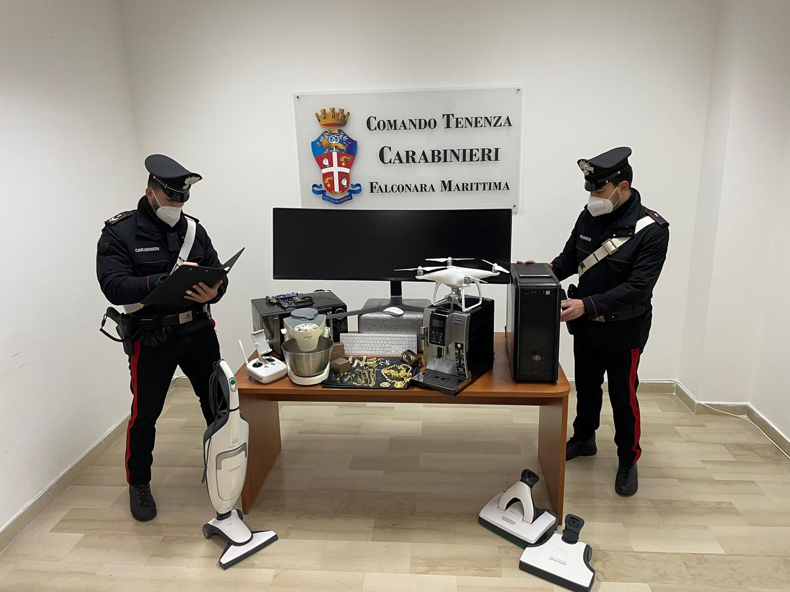 Falconara, anziana raggirata per cinque anni. Sottratti più di 40mila ... Falconara, anziana raggirata per cinque anni. Sottratti più di 40mila ...