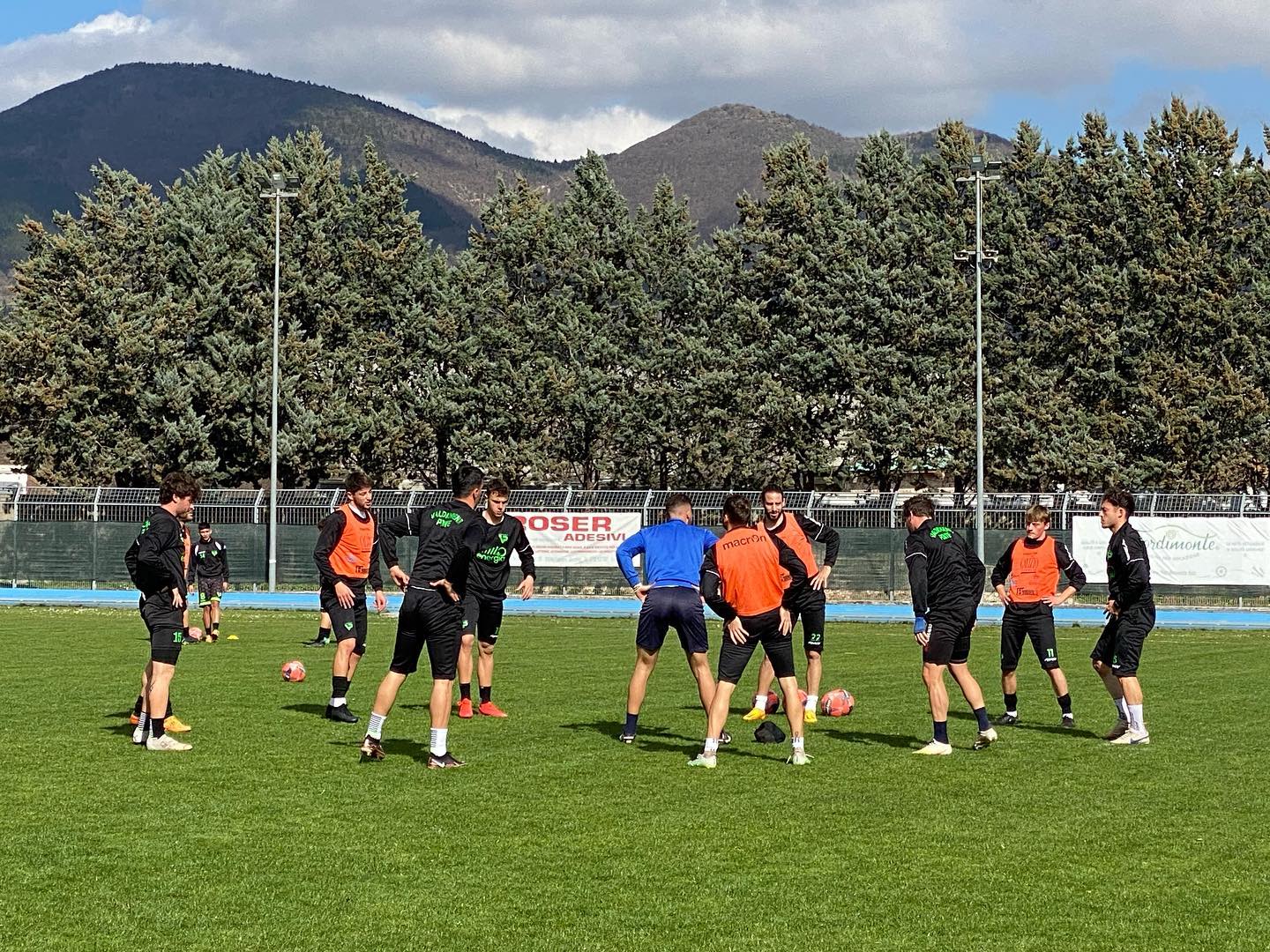 Calcio Eccellenza, Atletico Ascoli o Fossombrone: chi rialza la testa ... Calcio Eccellenza, Atletico Ascoli o Fossombrone: chi rialza la testa ...